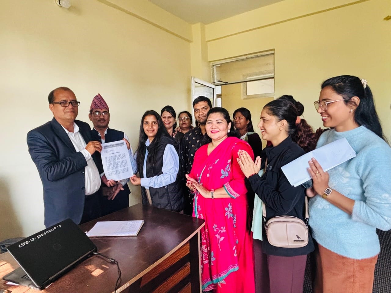 मनोसामाजिक परामर्शकर्ताद्वारा सुदूरपश्चिमका तीन सरकारी निकायमा ज्ञापनपत्र